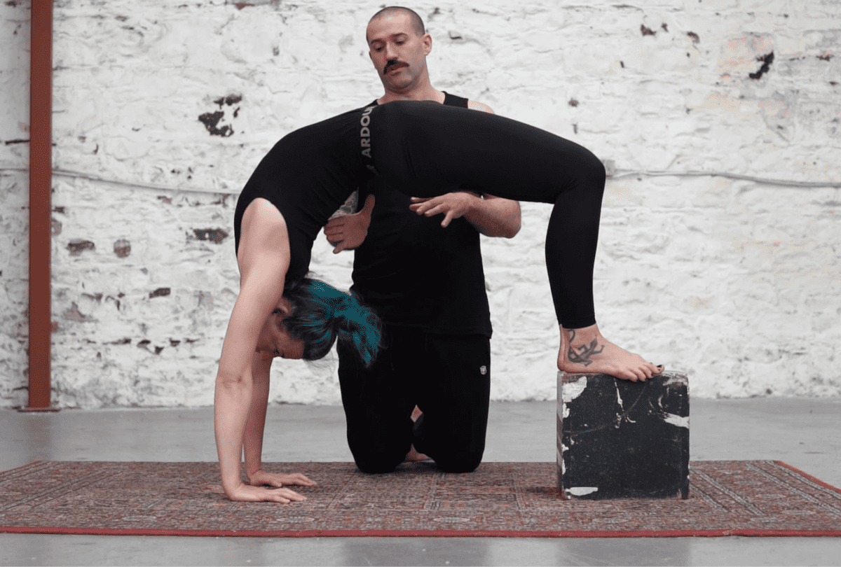 Bend | Learn the Mexican Handstand - Handstand Factory