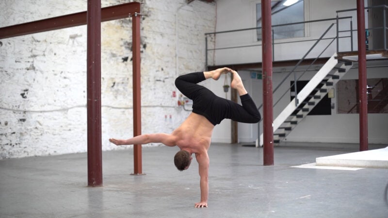 One Arm Handstand Shapes Online Program - Handstand Factory
